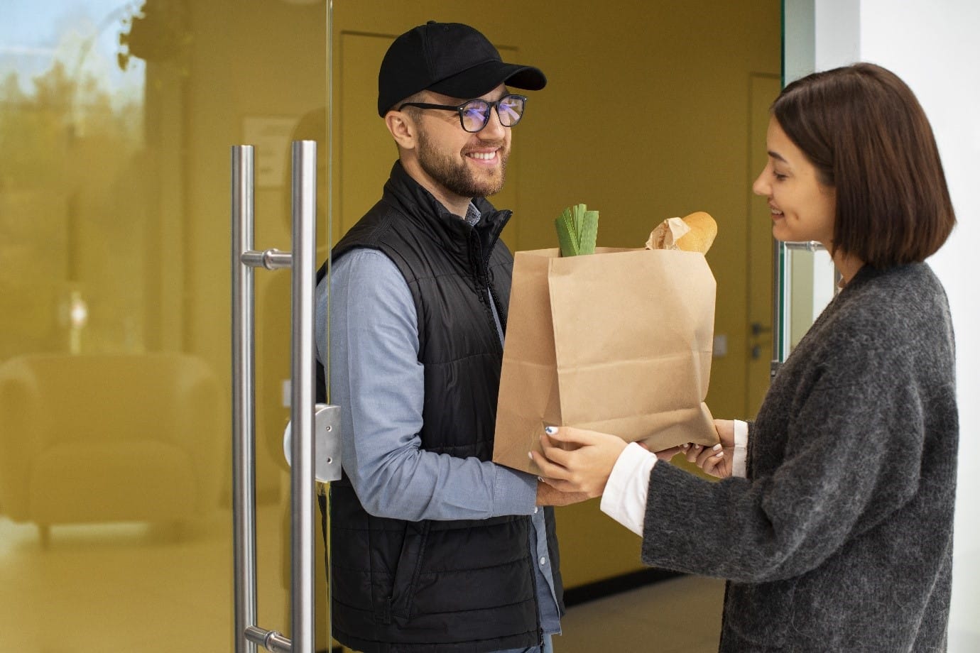 Why Choose a Local Courier Service in Vancouver for Business